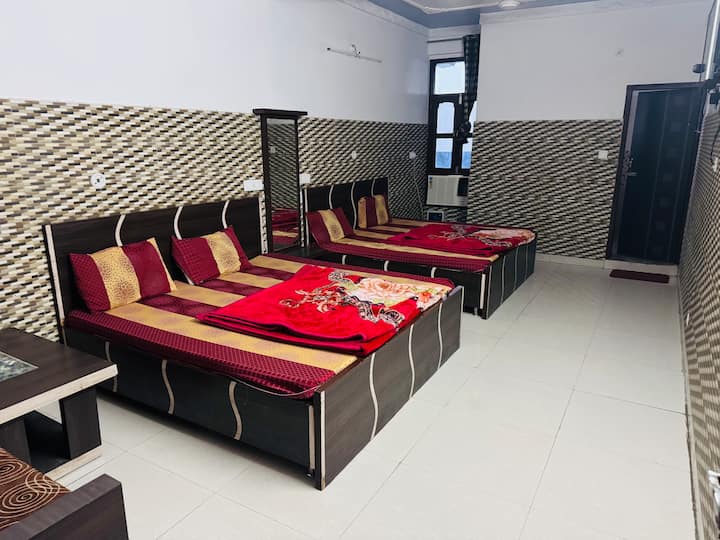 Hotel Amrit Chintpurni - Chintpurni