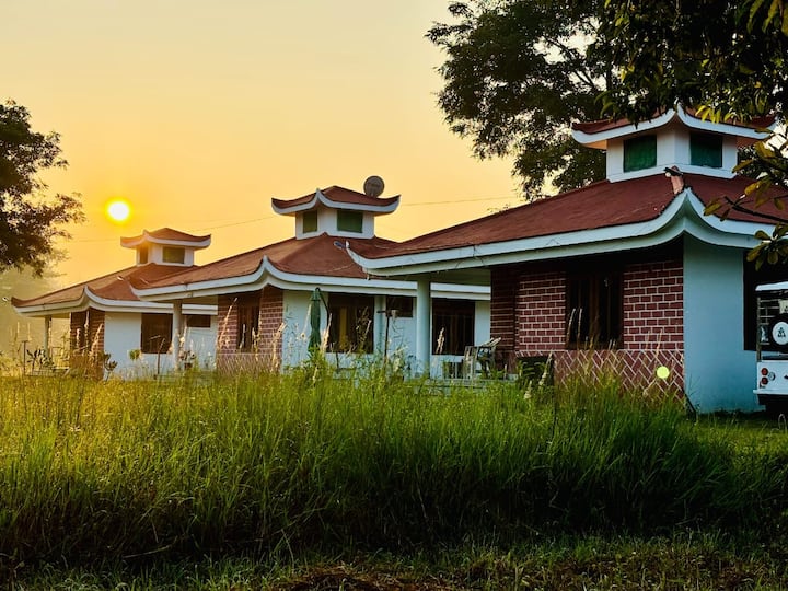 Sunset View Villa Amidst Nature - Pipariya