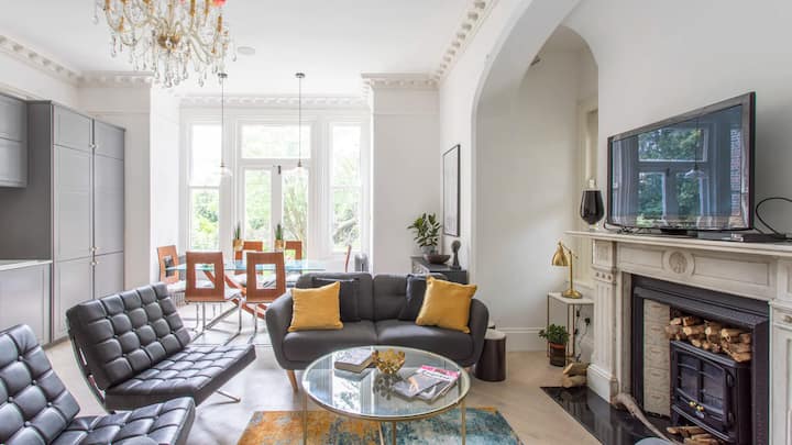 Stunning 4-bedroom Luxury Garden Flat With Parking - ハウンズロー