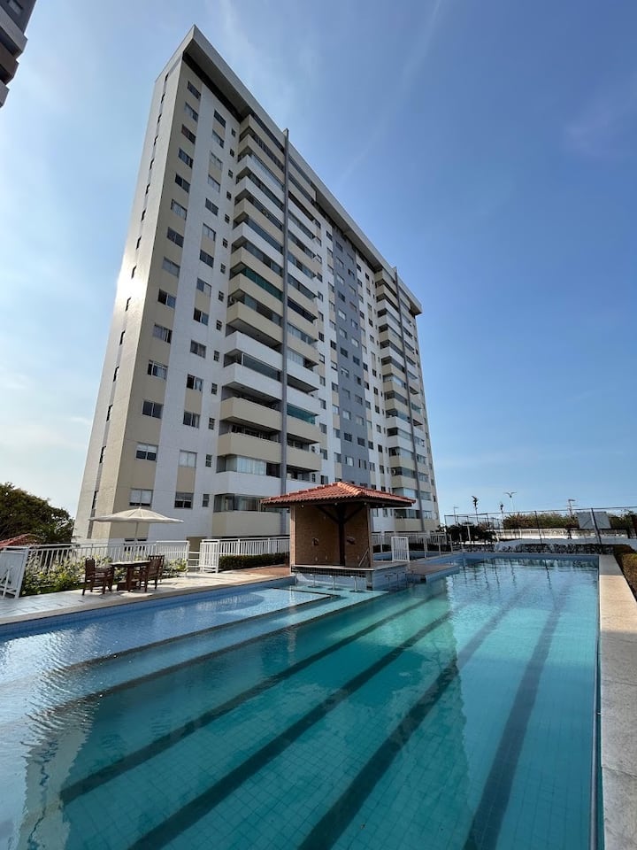 Apartamento Próximo à Praia Litorânea - São Luís