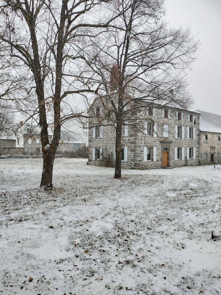 Jolie Maison De Campagne - Cantal - Saint-Flour