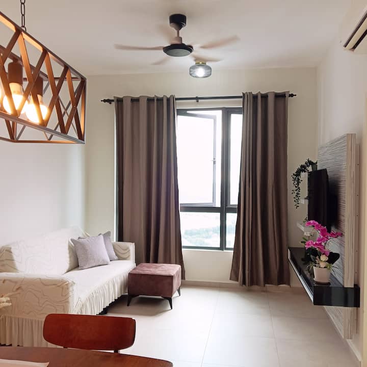 Meta Residence/3br/near Mrt/upm/ioicitymall/equine - Seri Kembangan