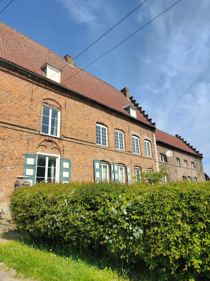 Appartement «&nbsp;Le Germoir&nbsp;» Dans Un Corps De Ferme - Hazebrouck