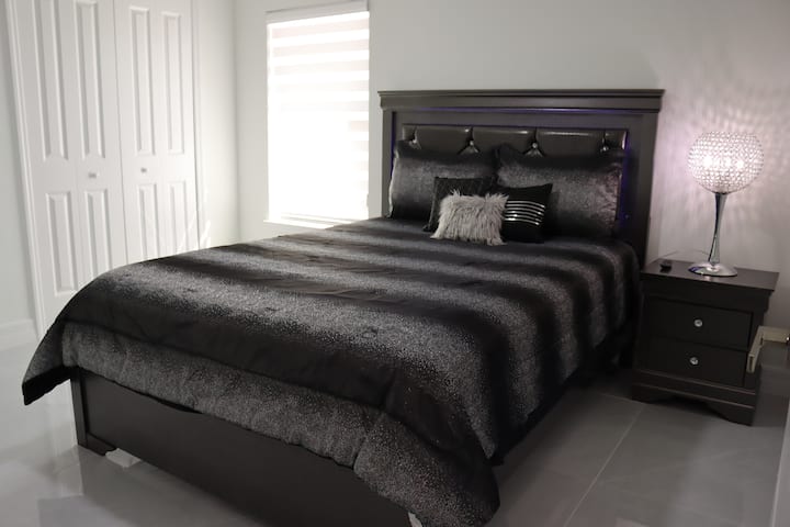 New Private Tiny Home • Modern - Cape Coral, FL