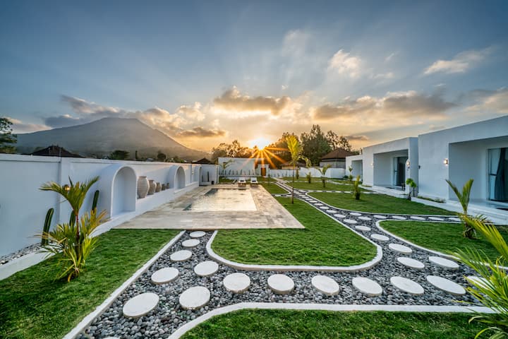 One Bed Room Cabin At Under Hill Bali - Kintamani