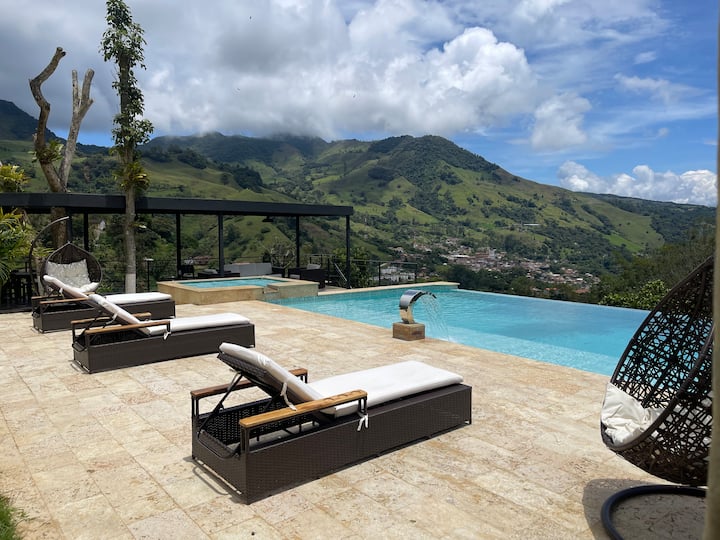 Paraíso Campestre Con Piscina Y Jacuzzi - Amagá