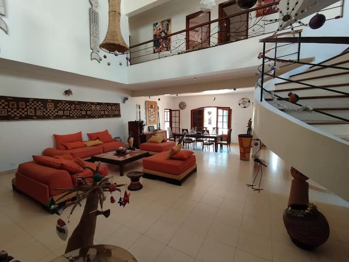 Chambre D'hôte, Villa D'architecte, Piscine - Dakar