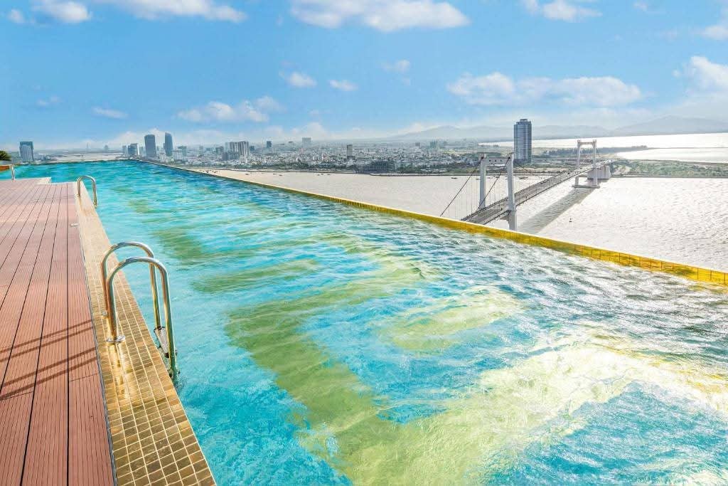 5-star hotel in Da Nang - Infinity pool. - Apartments for Rent in Da ...