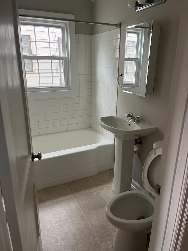 Cozy House In Pt. Pleasant - Point Pleasant, WV