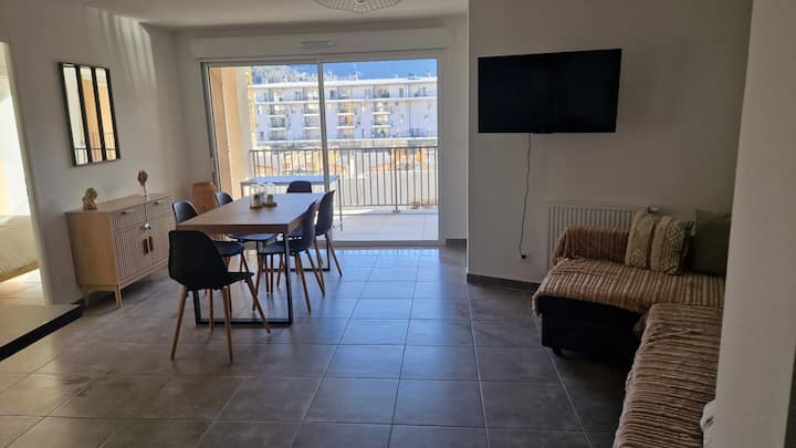 Appartement De 63m2 Avec 2 Chambres + 1 Cabine - Puy-Saint-Vincent