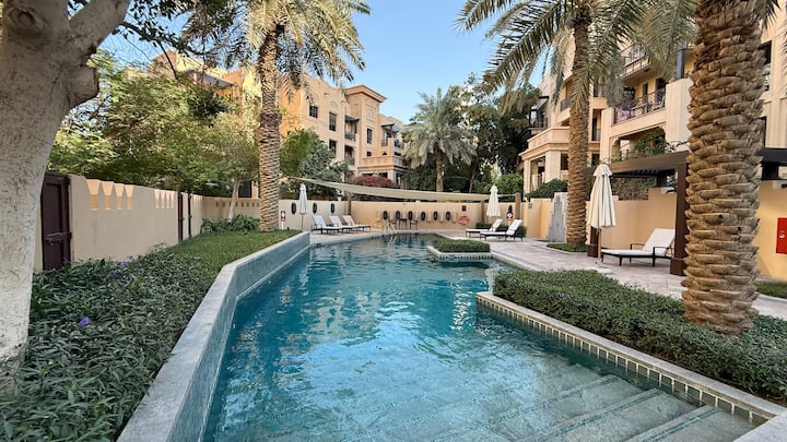 Massive 2,000 Sqft 1br With Private Terrace & Bbq - Dubai