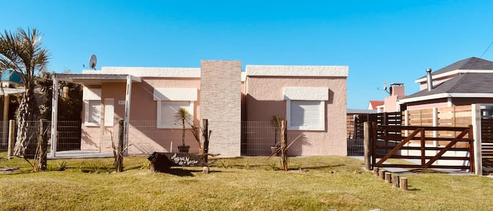 Casa En Aguas Dulces Agua De Marzo 1 - Castillos