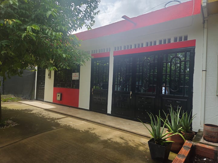 Acogedora Casa De Descanso Familiar En Mariquita - Honda