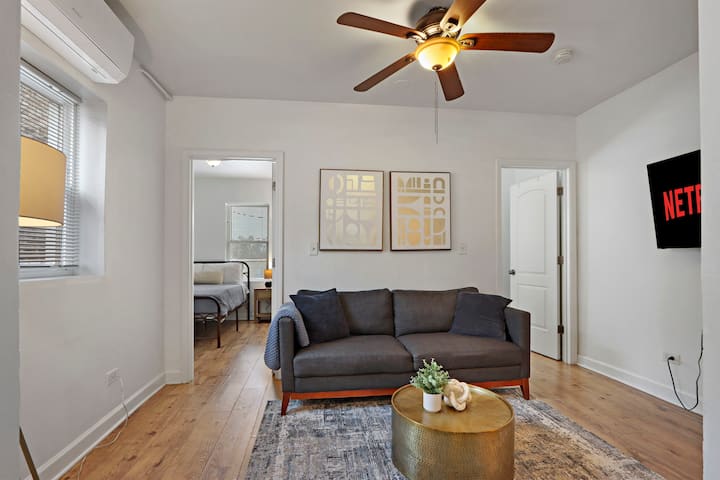 Charming 2br Near Navy Base & Downtown Waukegan - ウォキーガン, IL