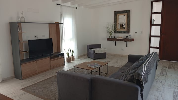 Casa Con Pileta Y Playa En Costa E/ Ideal Familias - Argentine