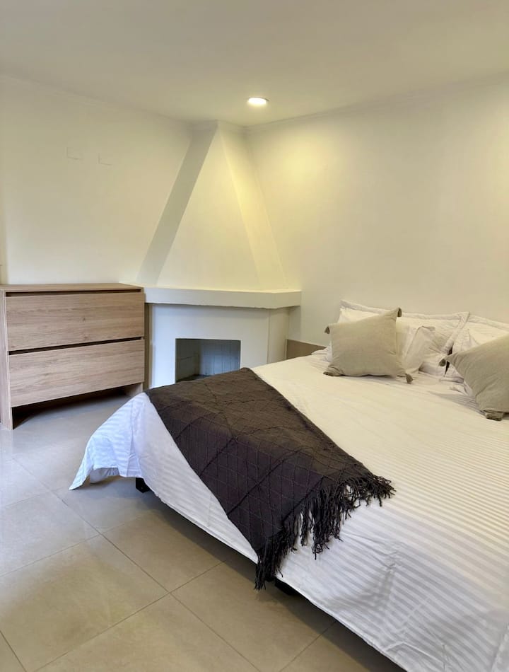 Comoda Casa En El Corazon Del Poblado/5br - Medellín