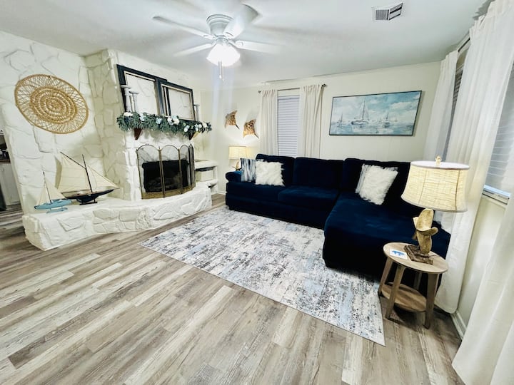 Parkway Villa Near Dog River/dauphin Island/i-10 - Mobile, AL