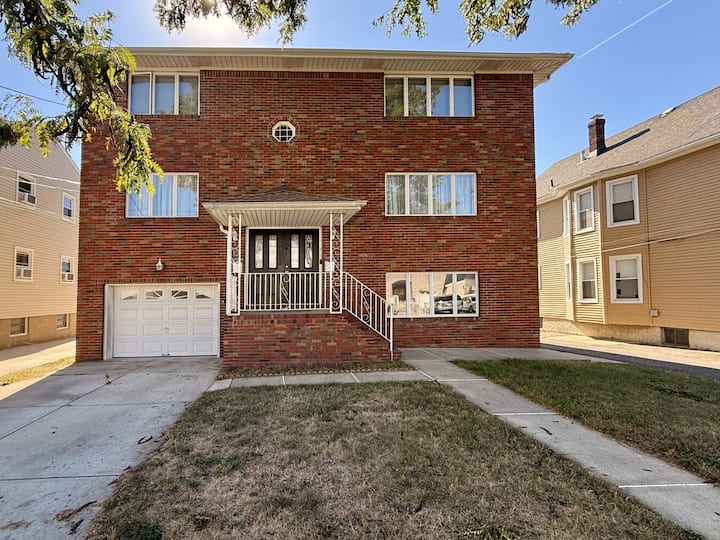 Modern 3-bed 2-bath Home Near Nyc &American Dream - Clifton, NJ