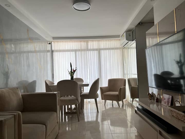 Amplio Apartamento Con Aire, Parqueadero Y Seguro. - Valledupar