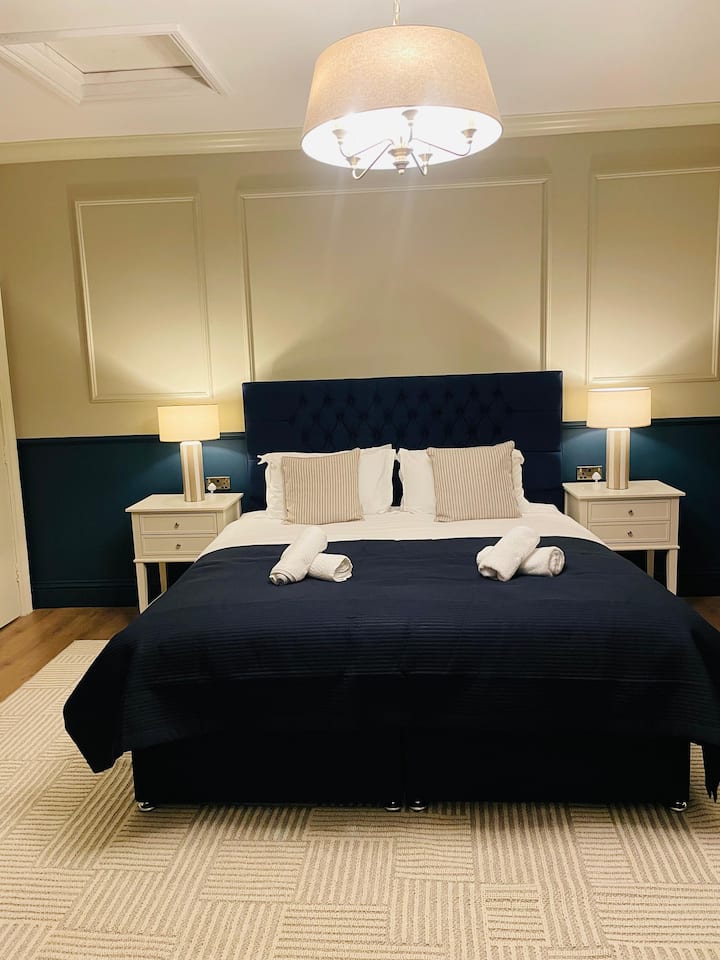 Superking Deluxe Ensuite - Oxford