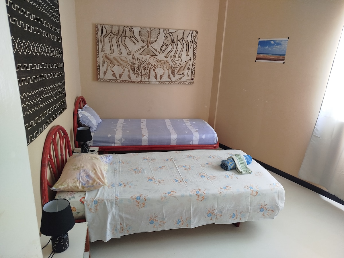 Room 91. Chambre avec 2 lits simples (90x210) - Appartements à louer à ...