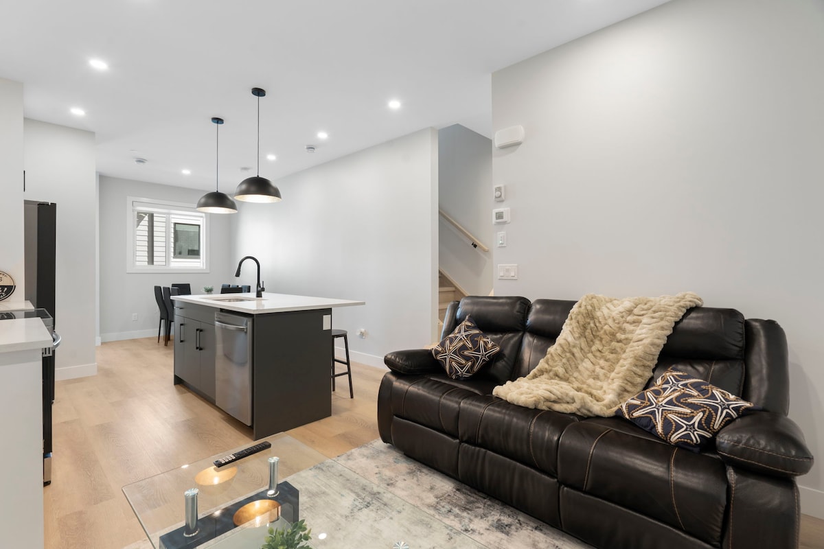 Centrally Located 3-Bedroom | Easy City Access - Houses for Rent in ...