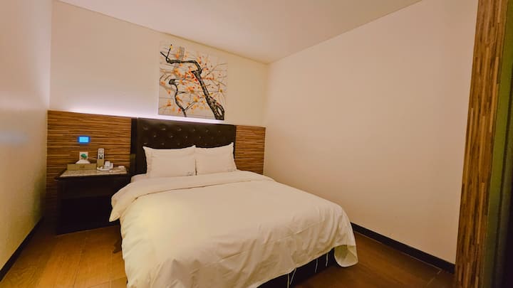 508首尔少见的安静精品酒店 Indipresent Hotel Deluxe King 豪华大床房 - Seoul