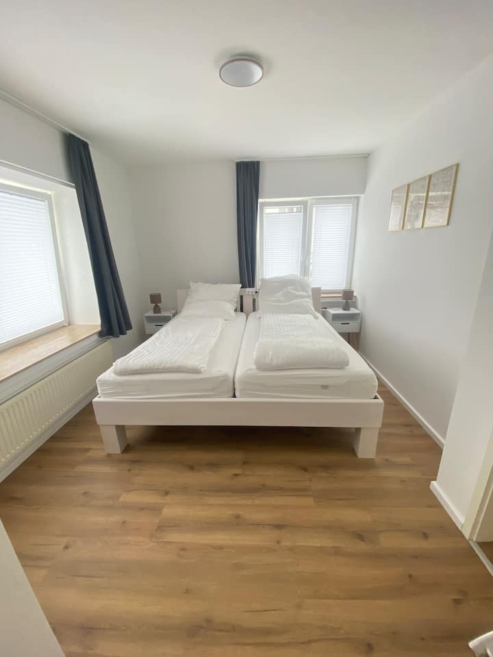 Familienfreundlich Mit Garten & Parkplatz - Oldenburg