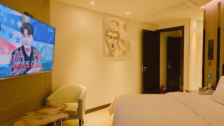 Indi Present Hotel[deluxe King Room.豪华大床房]510 - 首爾