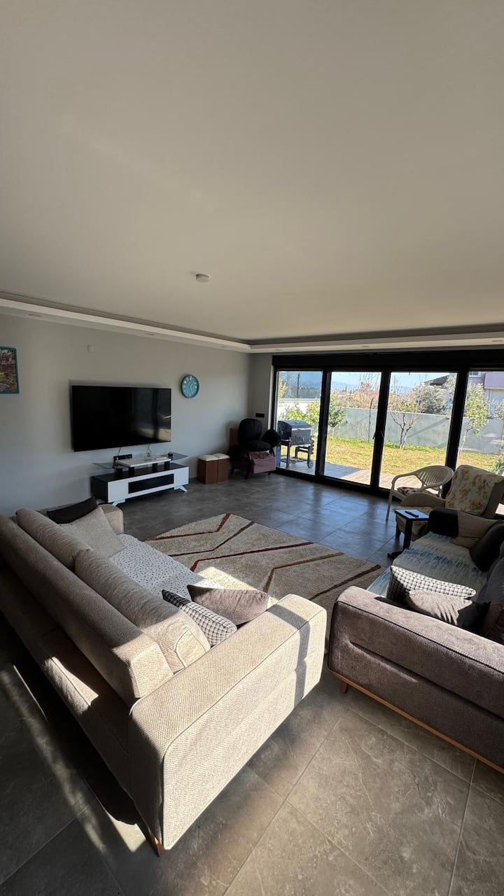 Luxury Villa W/ Private Pool, Spacious & Furnished - Antalya