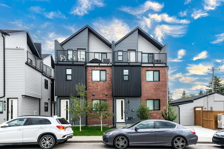 King Bed Family-friendly 3-bedroom Home - Calgary