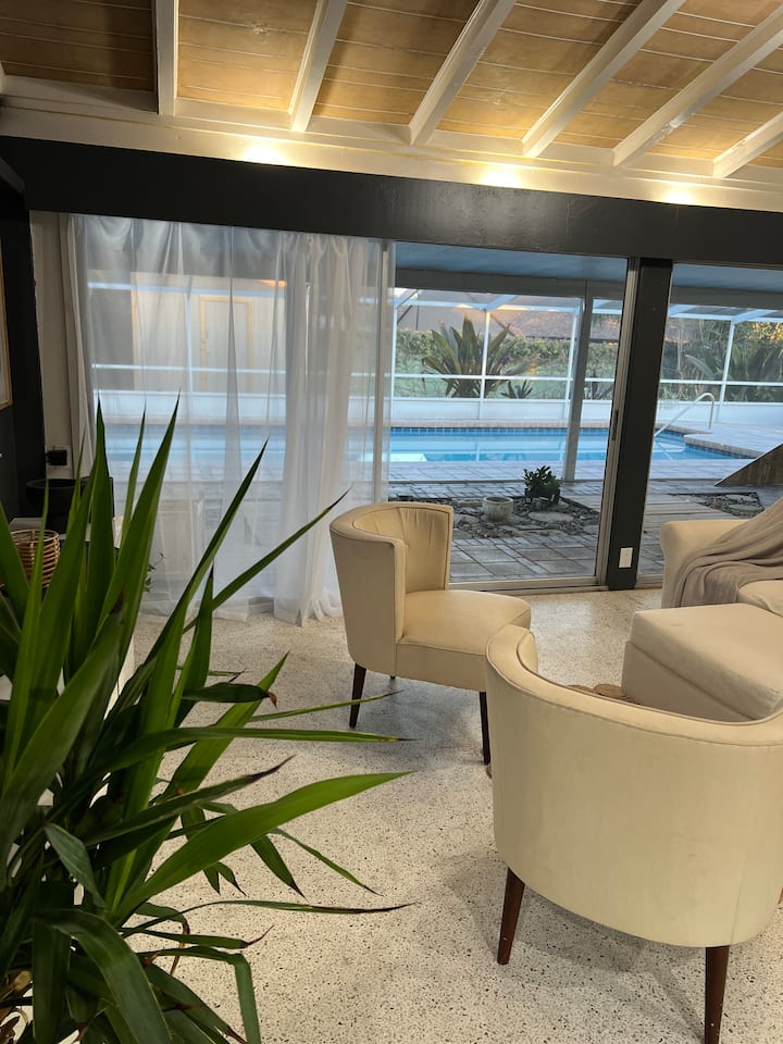 Moderna Casa Con Piscina Cerca Del Downtown - Lakeland, FL