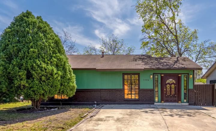 Bmt Casita | Near Lackland Afb - Palo Alto - San Antonio