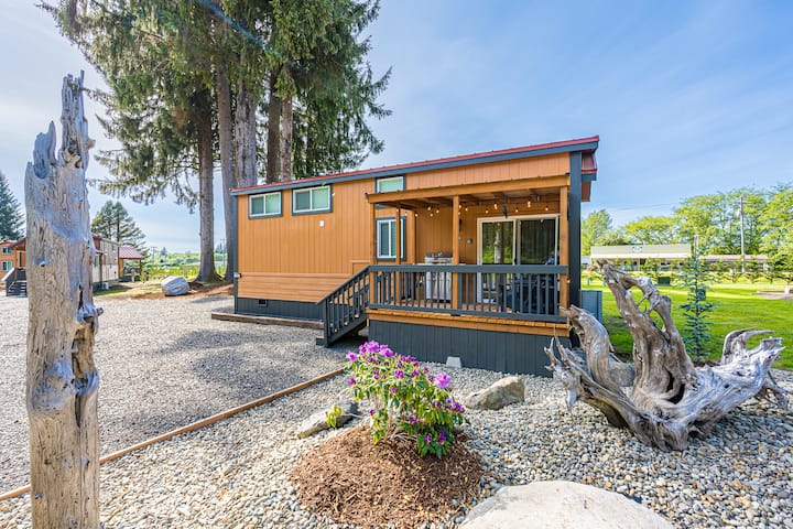 Rainforest Tiny Home Retreat Moody Botanical Suite - Forks, WA