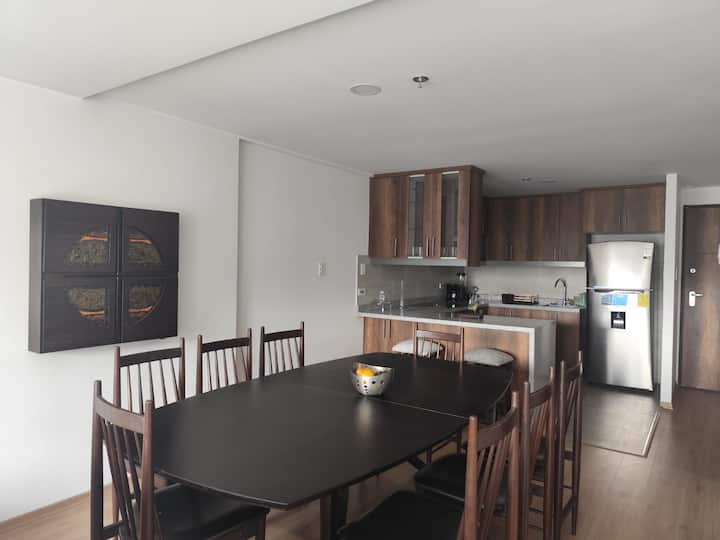 Nuevo Y Amplio Dpto. Piso 10 La Carolina - Quito (Ecuador)