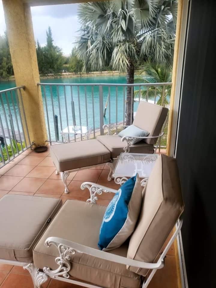 Stay At The Bay - Canalfront Condo With Dock - Freeport