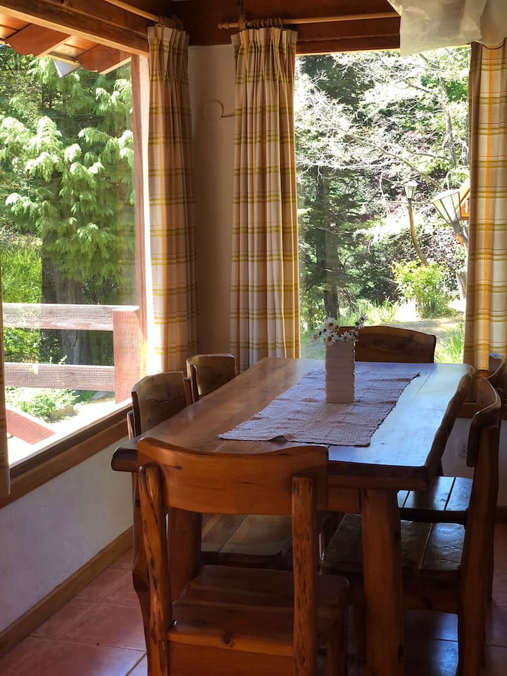 Cabaña En El Bosque Tranquila Cerca Al Lago - Bariloche