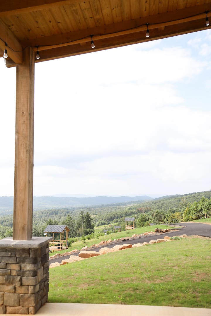 The Pine Crest Barndo - Wills Creek Winery, Attalla