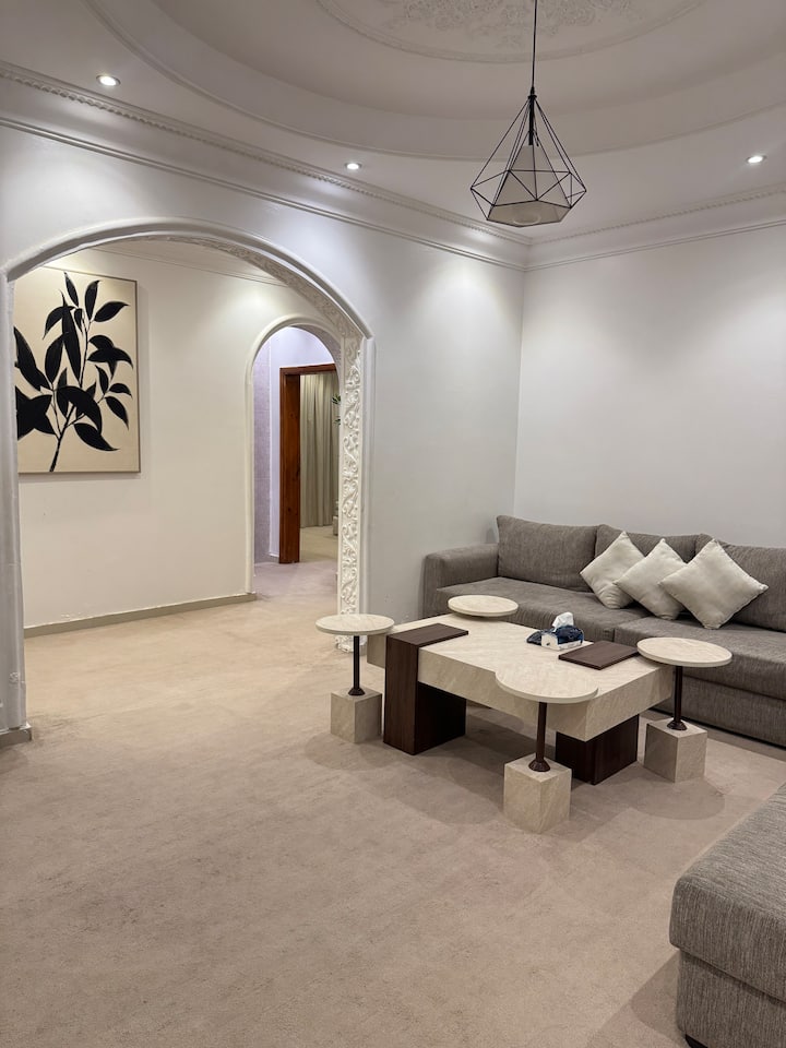 غرفتين وصالة كبيره+1bath 2br+1lr - Jeddah