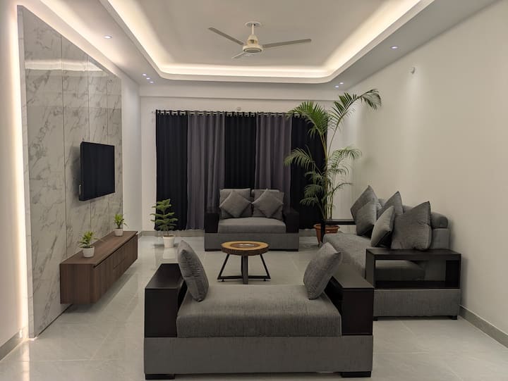 Luxurious 4 Bedroom Apartment At Bashundhara R/a - Bangladesh