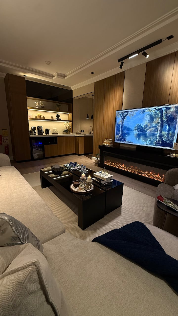 شقة فاخرة بدخول ذاتي في حي العقيق بجوار كافد. - Saudi Arabia