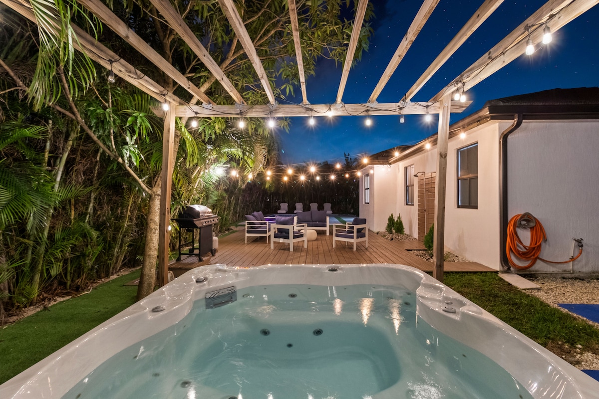 Airbnb In Miami With Pool And Jacuzzi