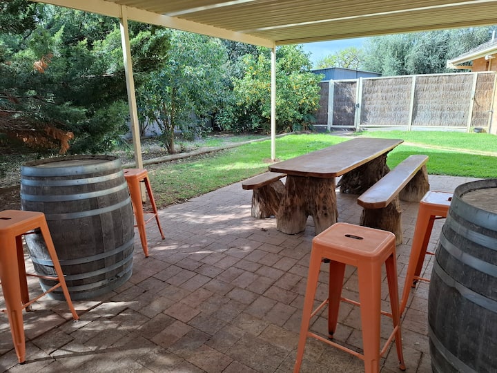 Pak Place Central - 4 Bedroom - Central Location - Echuca