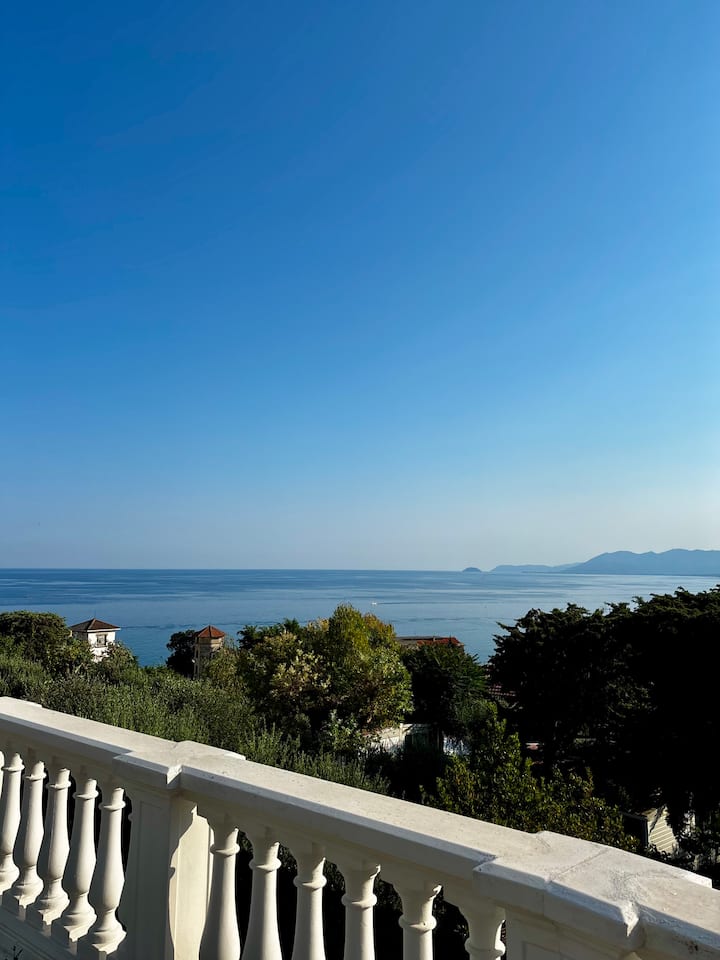 Appartamento In Villa Vista Mare (2) - Finale Ligure