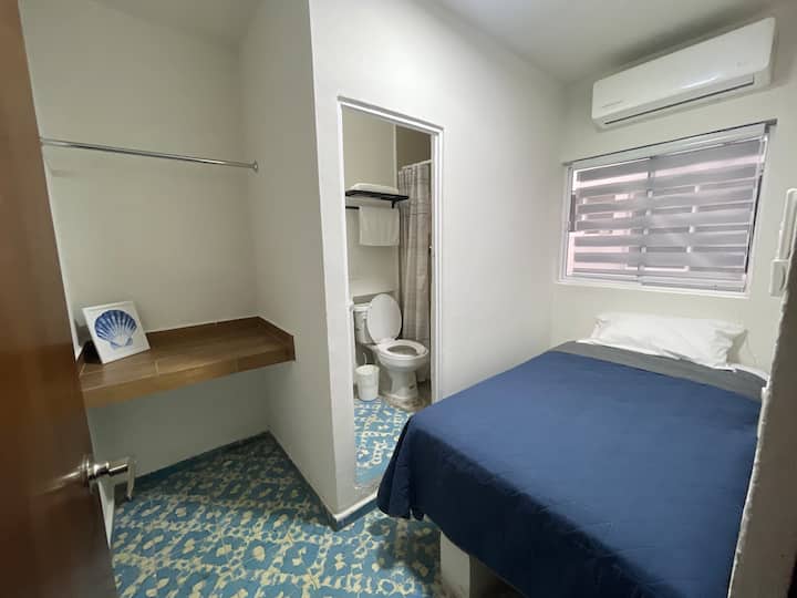 Cuarto Económico Individual A 1 Min Del Malecón - Mazatlán