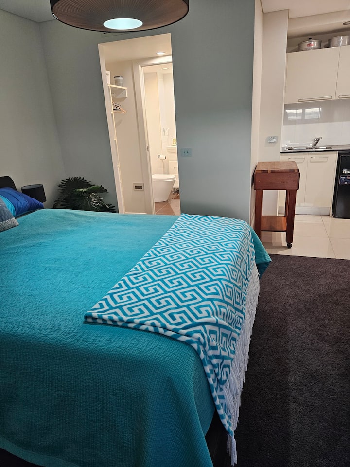 Studio Apartment For Short Term Lease - Mackay