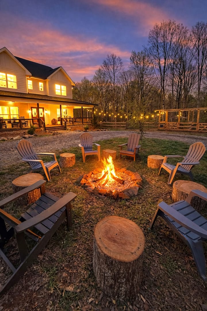 The Farmhouse At Blessed Acre Farm | Horses + Pool - Georgia, GA