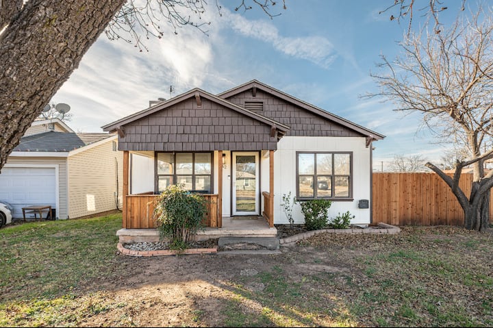 Abi Spacious 2/1 Haven - Abilene, TX