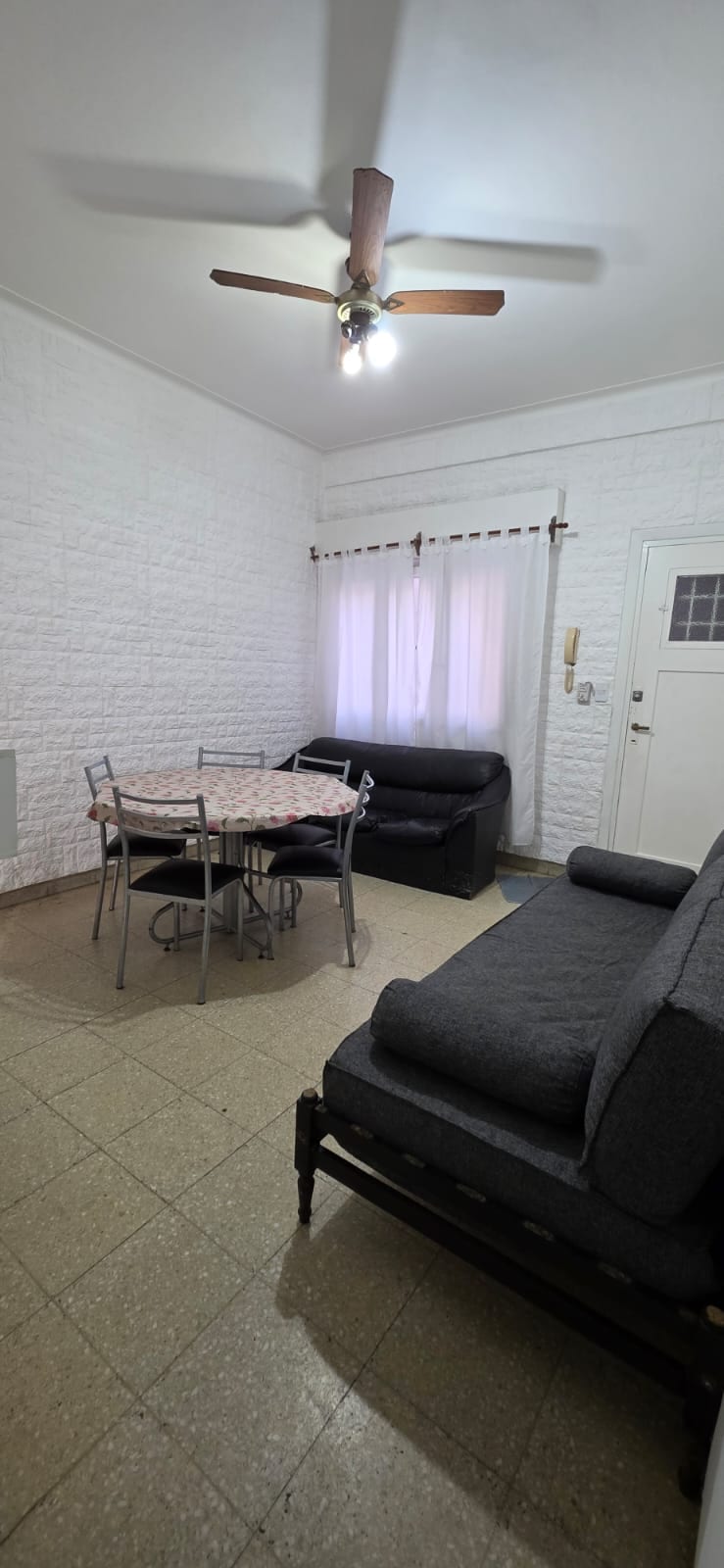 PH con patio para 6 personas - Apartamentos en alquiler en General ...
