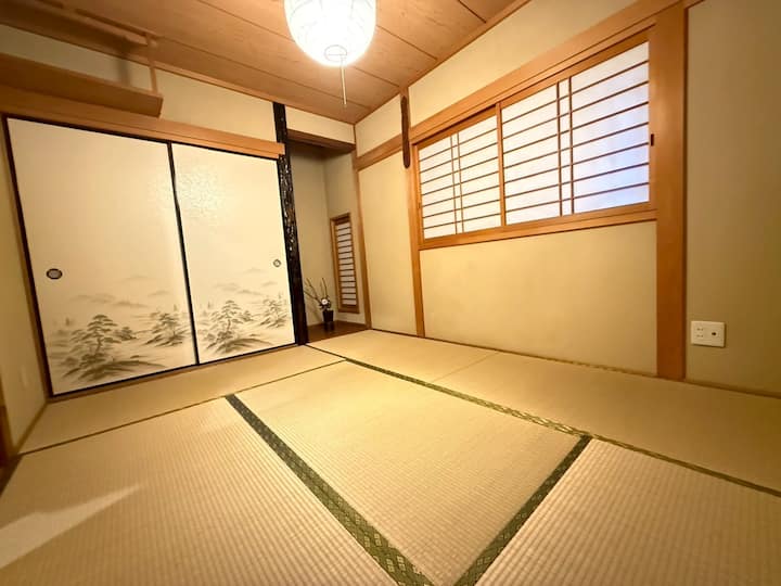 【大阪一棟貸切】桜シーズン/無料駐車場・10名・99㎡・トレーニングルーム/難波10分・関空直通 - Japan